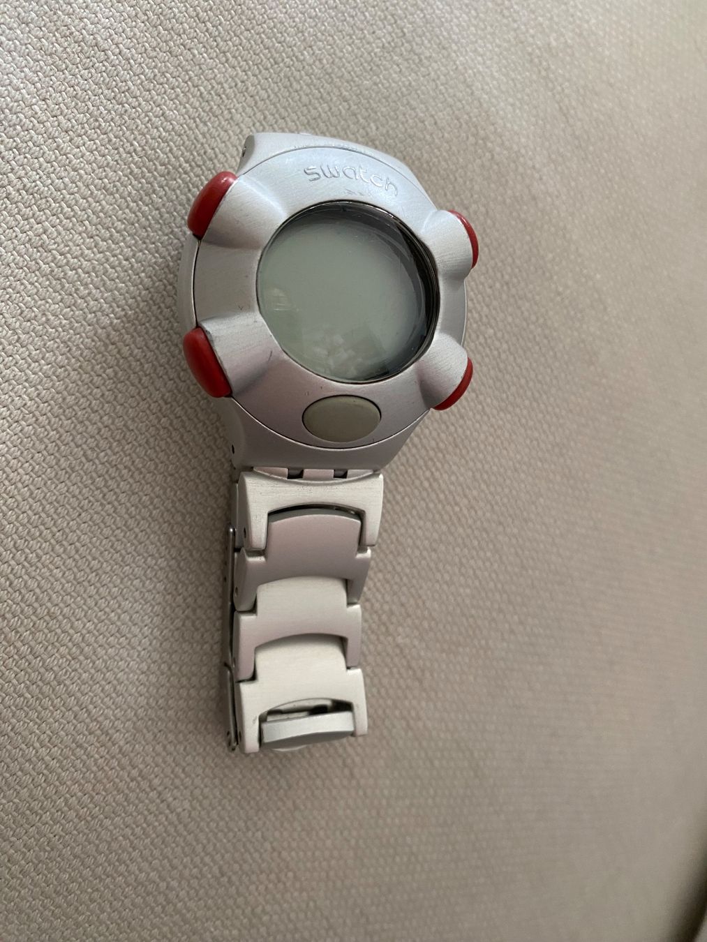Swatch Uhr Beat Aluminium Vintage rot digital futuristisch (Gebraucht ...