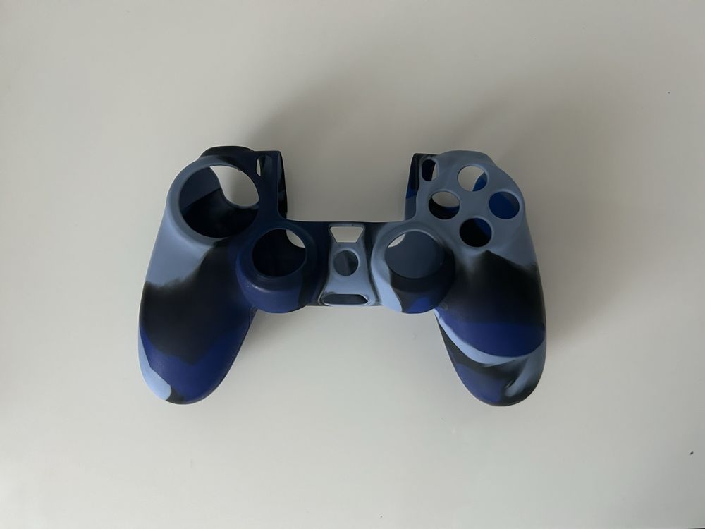 Controller Silikonhülle PS4 (Gebraucht) in Hausen für CHF 1.5 – mit ...