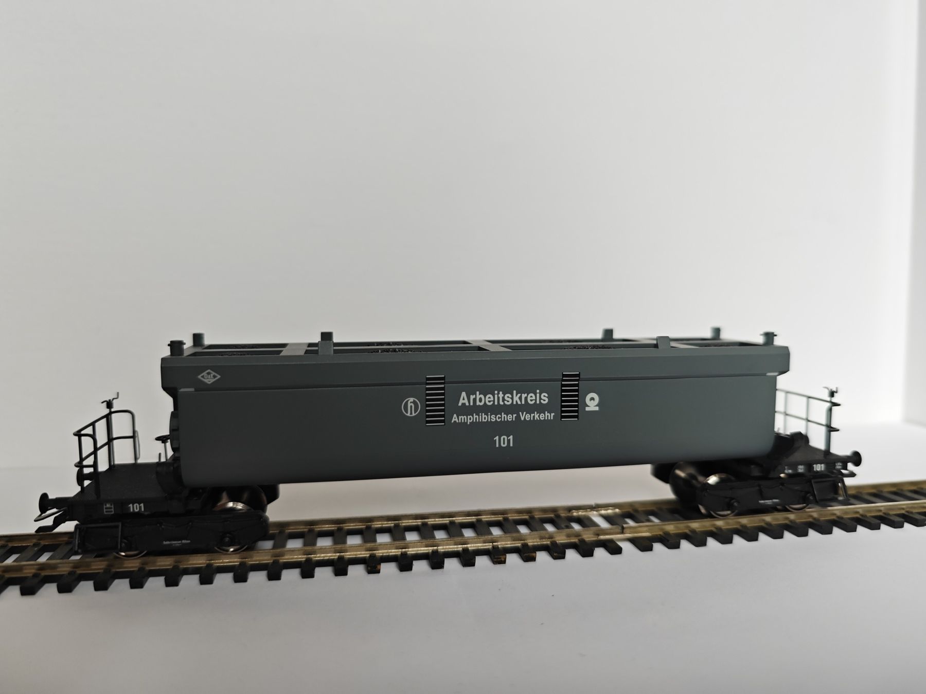 Trix 24008 Lastrohrwagen-Set "Amphibischer Verkehr" (Gebraucht) in Bern ...