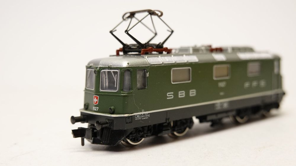 e10 Minitrix SBB Re 4/4 E-Lok grün 11127 | Kaufen auf Ricardo