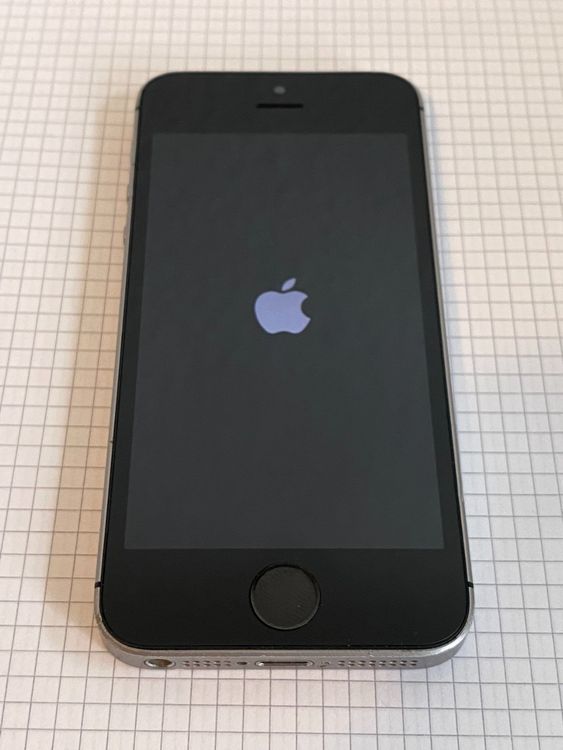iPhone SE 1. Generation 16GB (Gebraucht) in Zürich für CHF 5 – mit ...