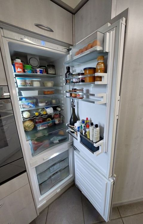 Postelegantes Kuhlschrank Mit Eisspender Bild