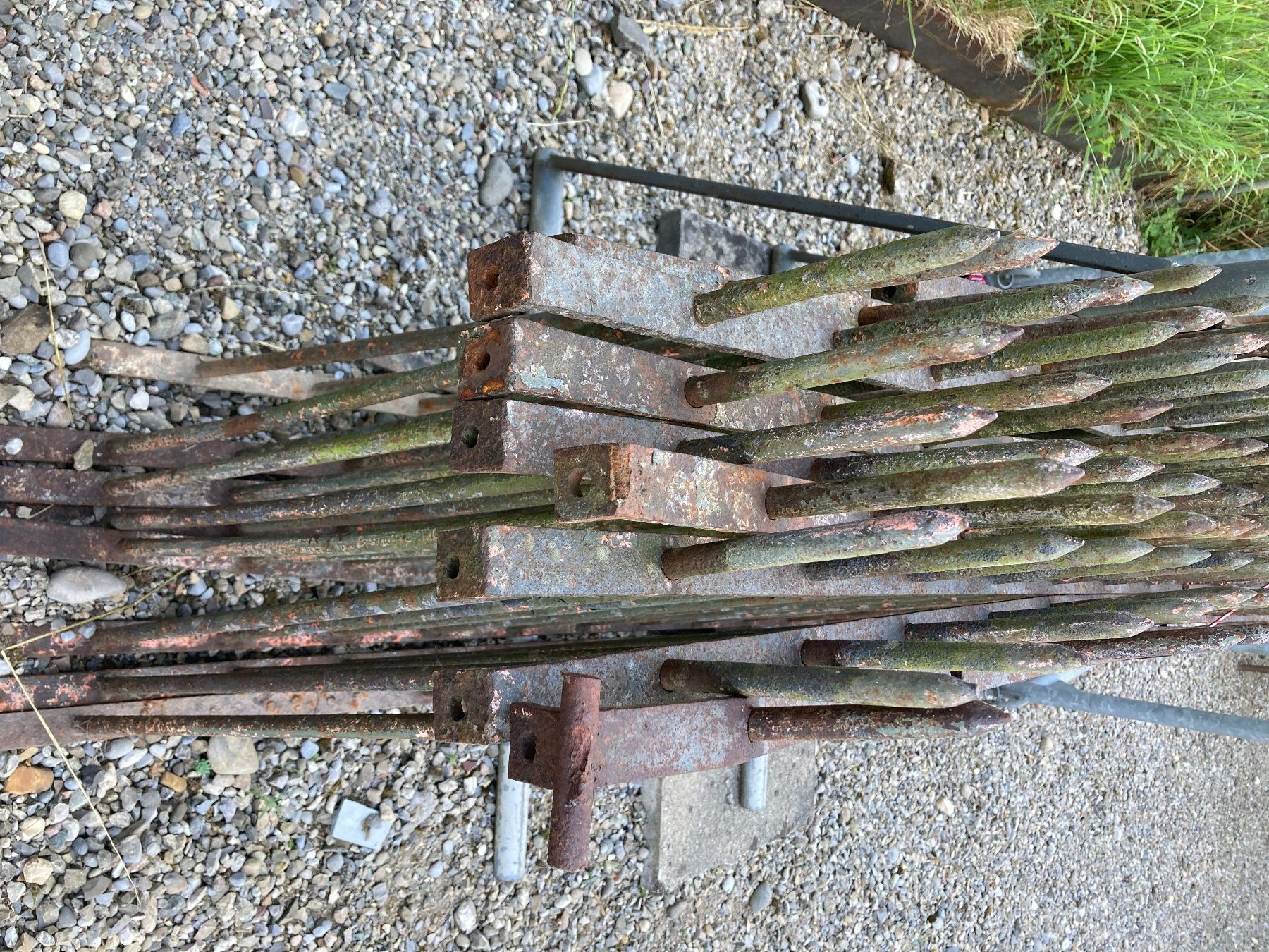 Zaun antik schmiedeeisen (Defekt) in Oberbussnang für CHF 140 – nur ...