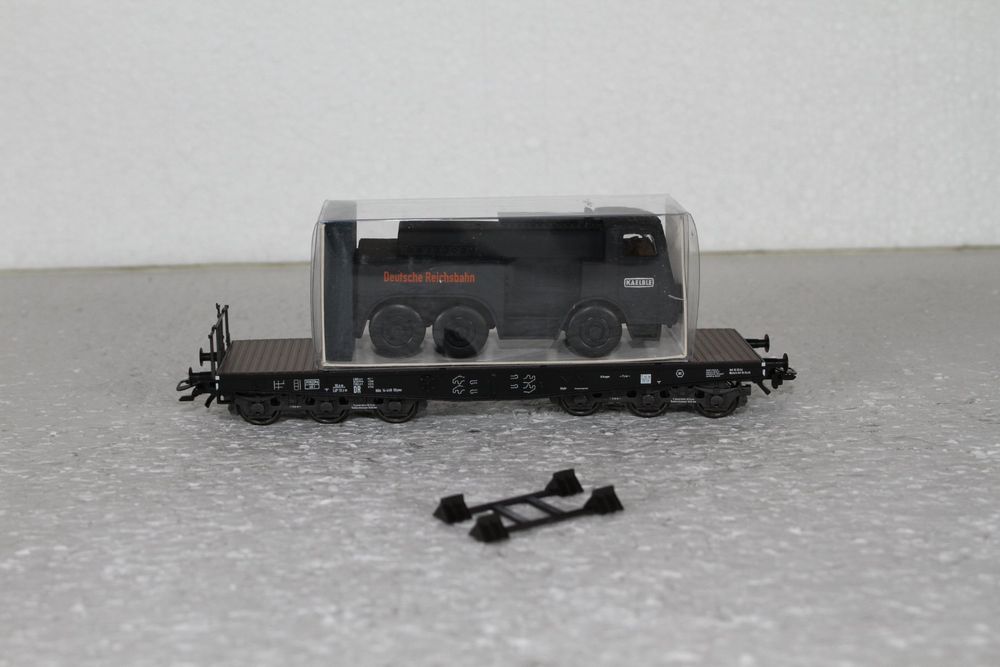 Märklin 4866 DR Schwerlast-Flachwagen mit Kaelble LKW (Gebraucht) in ...