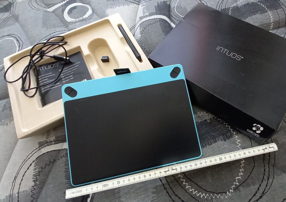 Wacom Intuos Small Pen Tablet (Mint Blue) (Gebraucht) in Hünenberg See ...