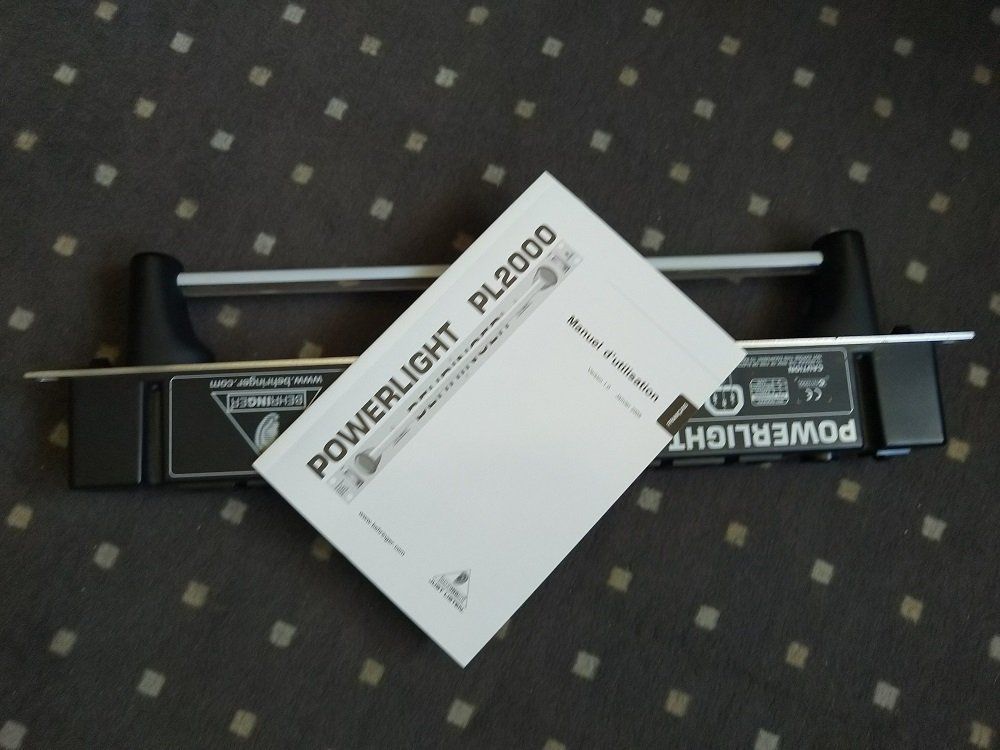 Behringer Powerlight PL2000 - 2 | Kaufen auf Ricardo