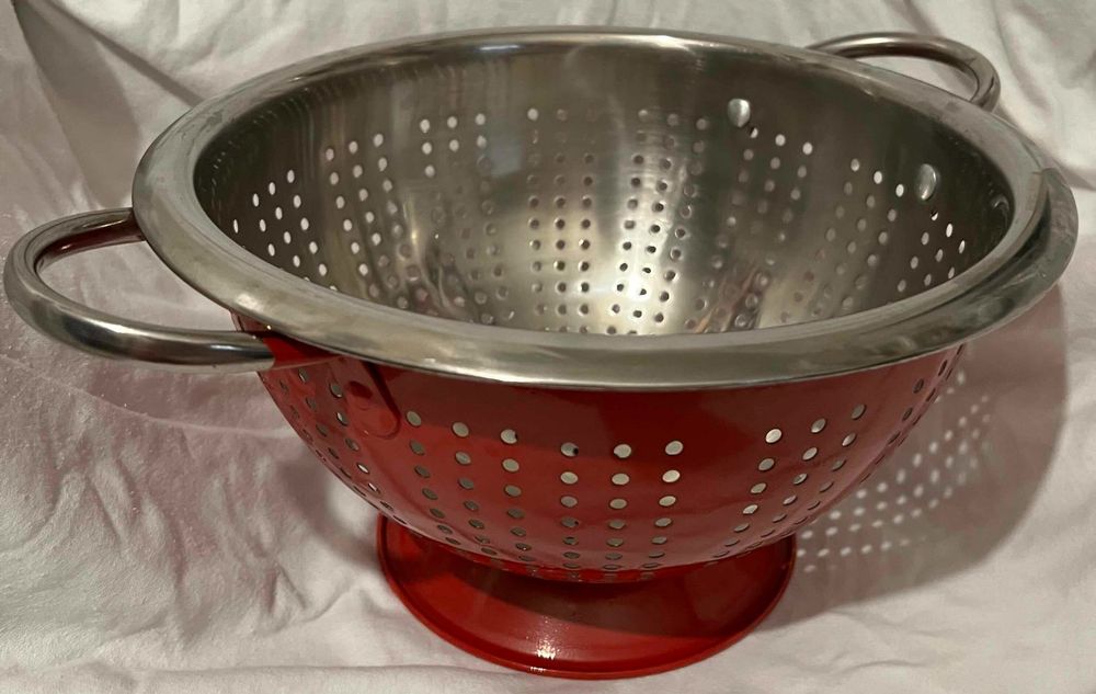 Sieb Kochsieb Abtropfsieb, Edelstahl rot (Gebraucht) in Zürich für CHF ...