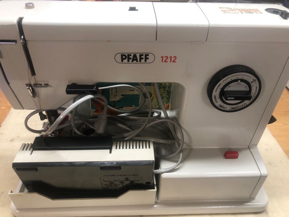 Pfaff 1212 Nähmaschine mit Anschiebetisch Occasion günstig | Kaufen auf ...