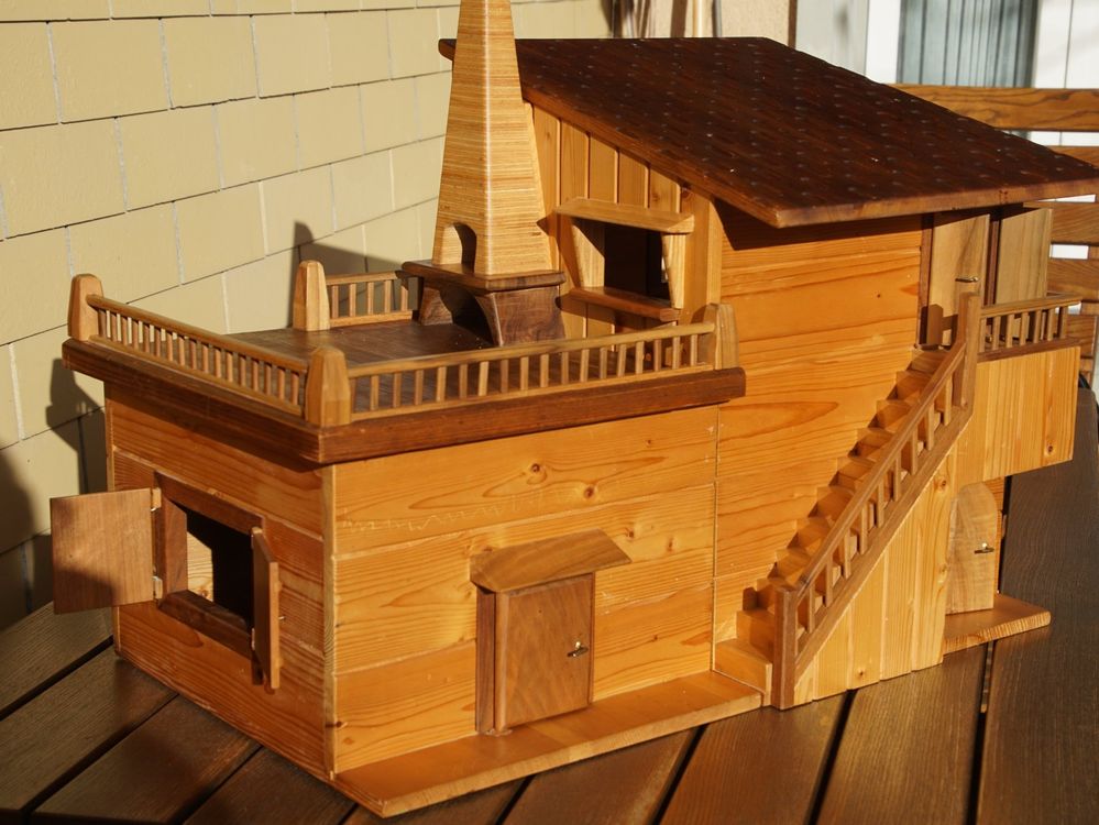 Massivholz Puppenhaus Handgemacht exklusiv, wie Neu (Neu (gemäss Beschreibung)) in Aathal ...