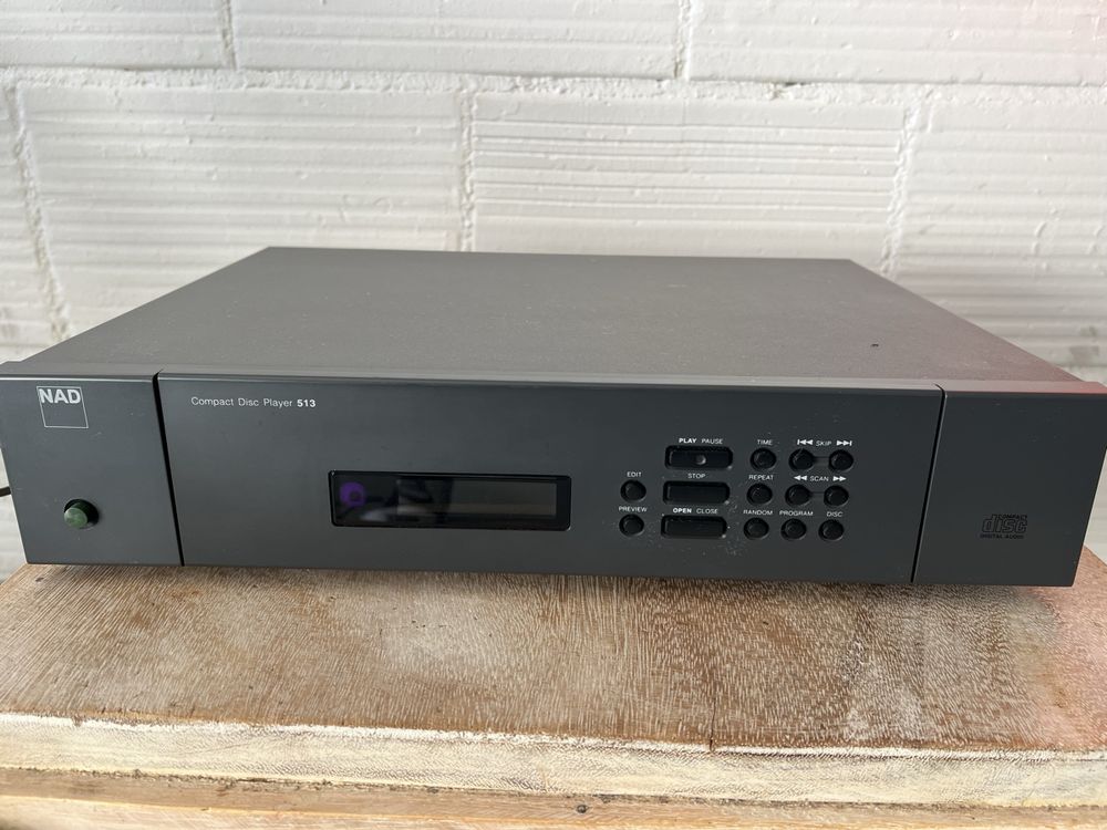 NAD CD Player 513 (3er Disc Teller) (Defekt) in Kaiseraugst für CHF 50 ...