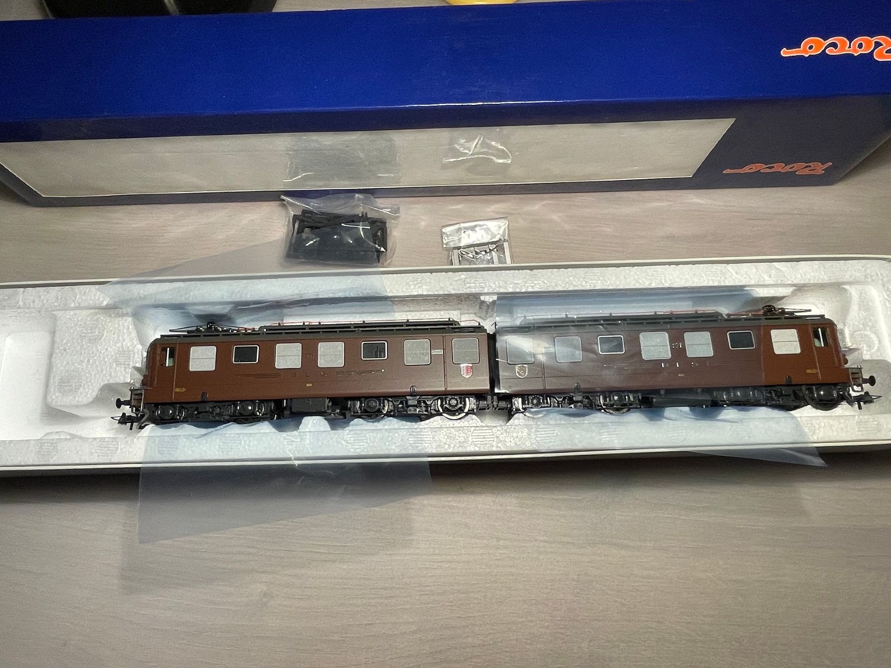 Roco 63887: BLS Ae 8/8 271 analog (Gebraucht) in Spiez für CHF 330 ...