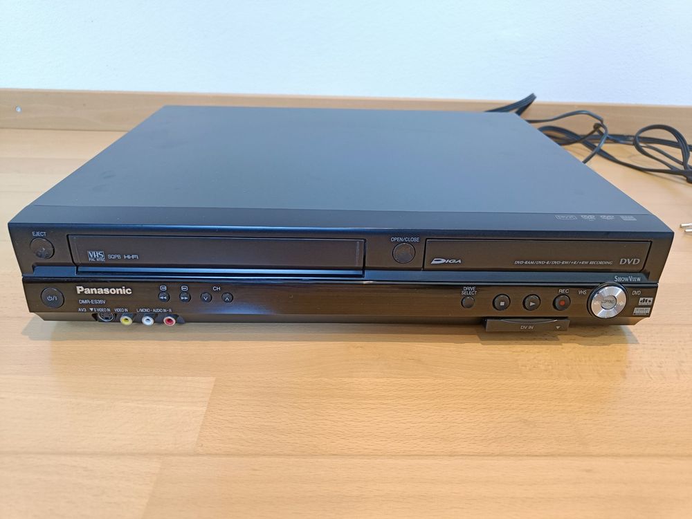 Panasonic DMR-ES35V VHS DVD Recorder schwarz (Gebraucht) in Winterthur für CHF 82 – mit ...
