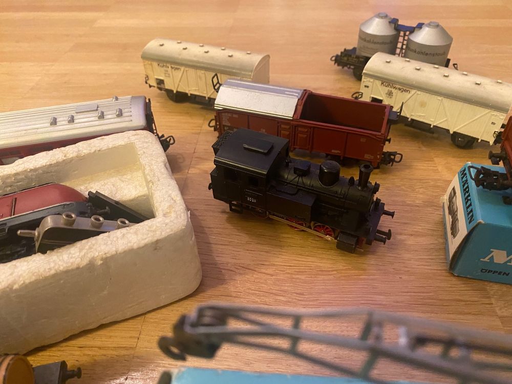 Märklin Modelleisenbahn Schienen Wagen Lokomotiven H0 (Gebraucht) in Allschwil für CHF 79 – mit ...