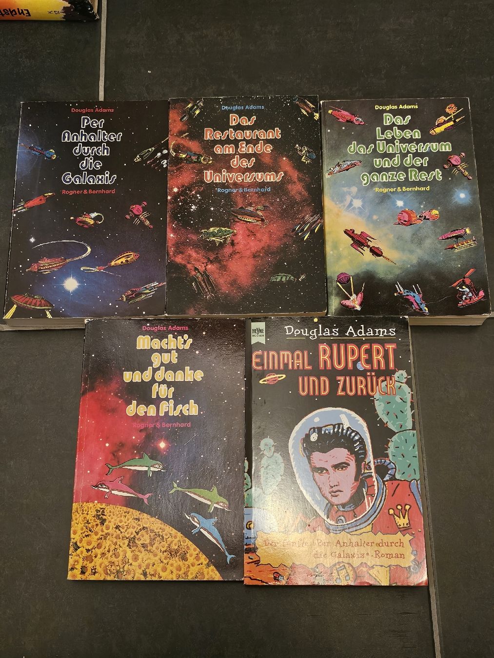 Per Anhalter durchs All 1-5 komplett von Douglas Adams (Neu (gemäss Beschreibung)) in Klingnau ...
