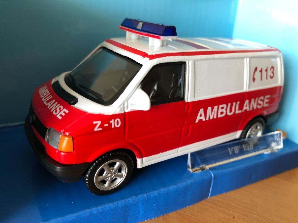 1/43 Cararama VW Van T4 Ambulanse 113 (Neu und originalverpackt) in ...