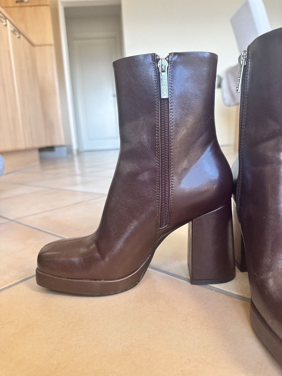 bottes bershka bordeaux (Neuf (Voir description)) à Lonay pour CHF 20 ...