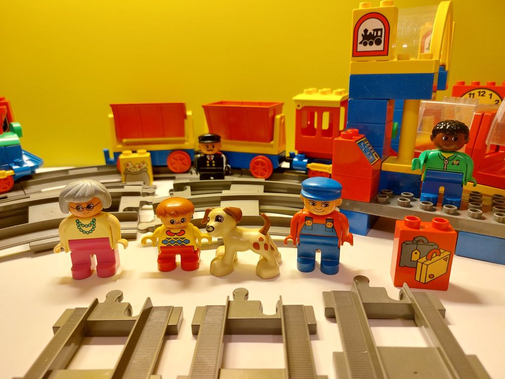 LEGO Duplo Bahnhof 2936, 2 Schiebezüge, Schienen... | Kaufen auf Ricardo