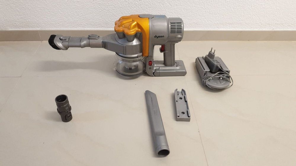 DYSON DC16 Staubsauger (Gebraucht) in Wohlen für CHF 60 – mit Lieferung ...