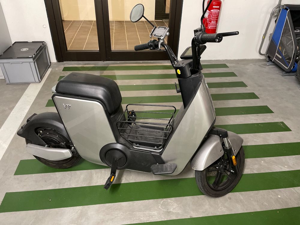 Yadea V7 Elektroroller (Gebraucht) in Zürich für CHF 800 – nur Abholung ...