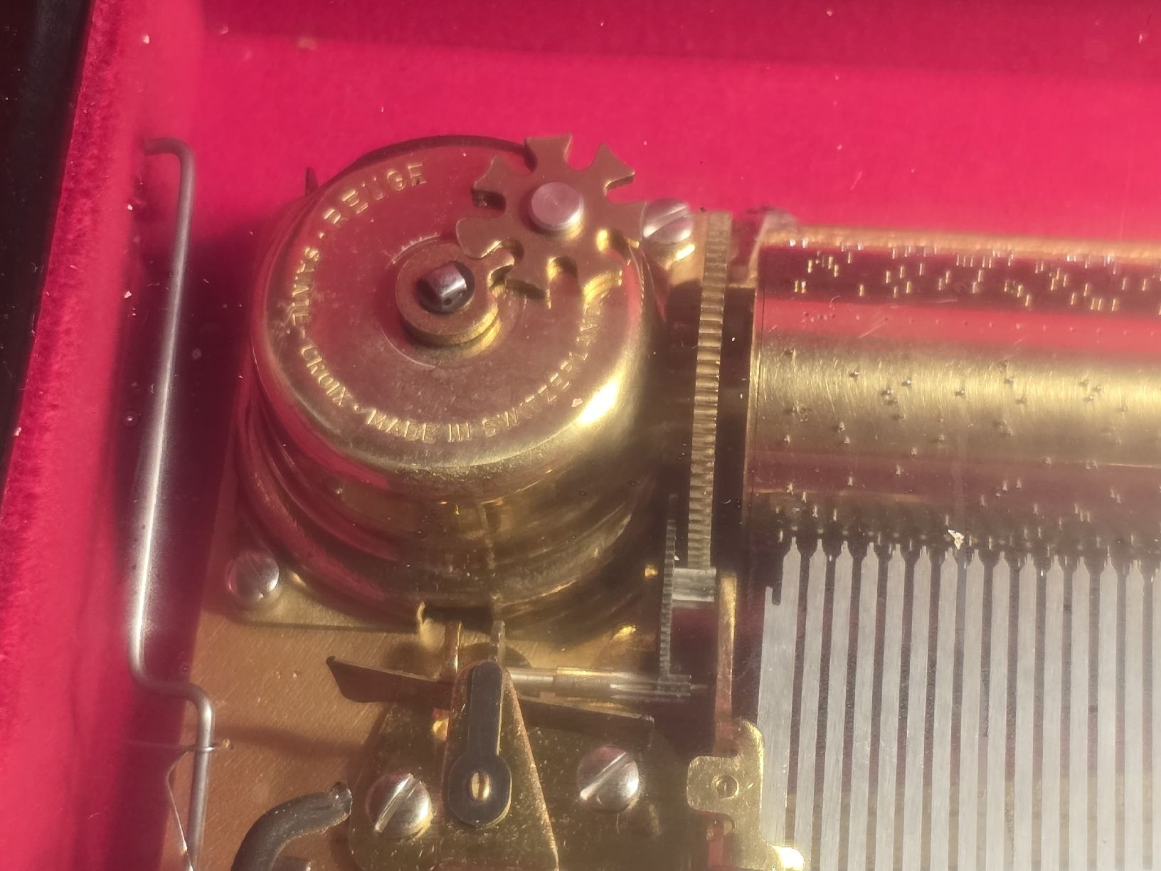 Boîte à musique Reuge 4/50 ! 4 mélodies (D'occasion) à Grand-Lancy pour ...