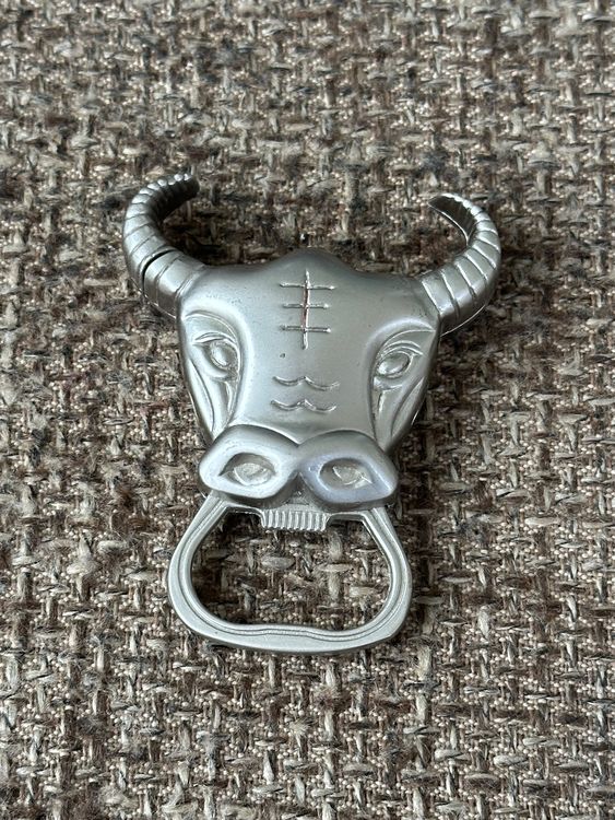 Vintage-Flaschenöffner in Stierkopf-Form mit Feuerzeug RAR (Gebraucht ...