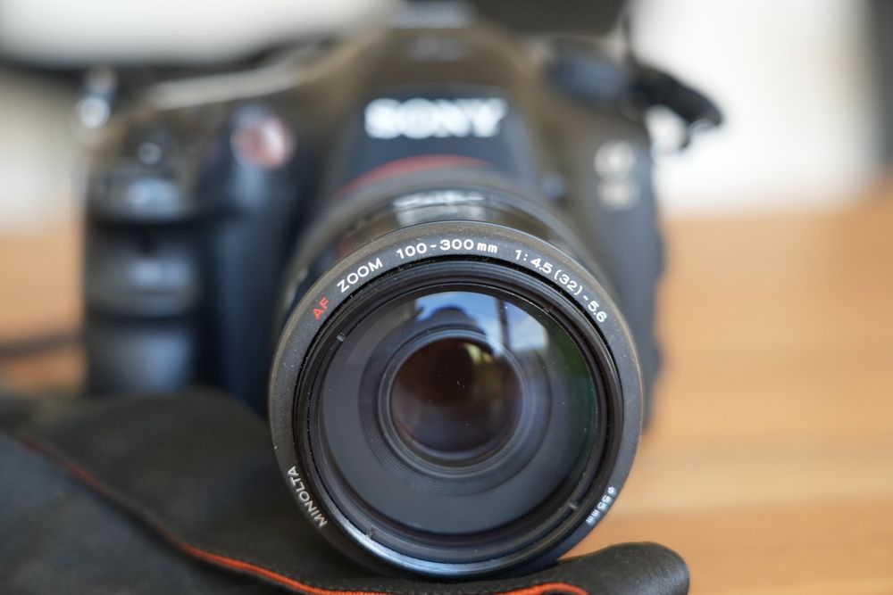 Sony Alpha 99 mit Minolta Zoom 100-300mm (Gebraucht) in Unterkulm für ...