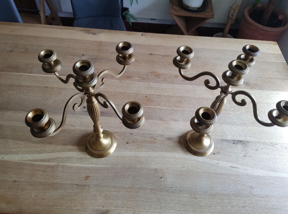 Zwei massive Messing-Kerzenhalter - drehbar - schraubbar (Neu (gemäss Beschreibung)) in Zofingen ...