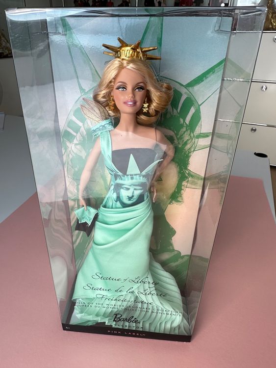 Barbie Freiheitsstatue 2009 (Neu und originalverpackt) in ...