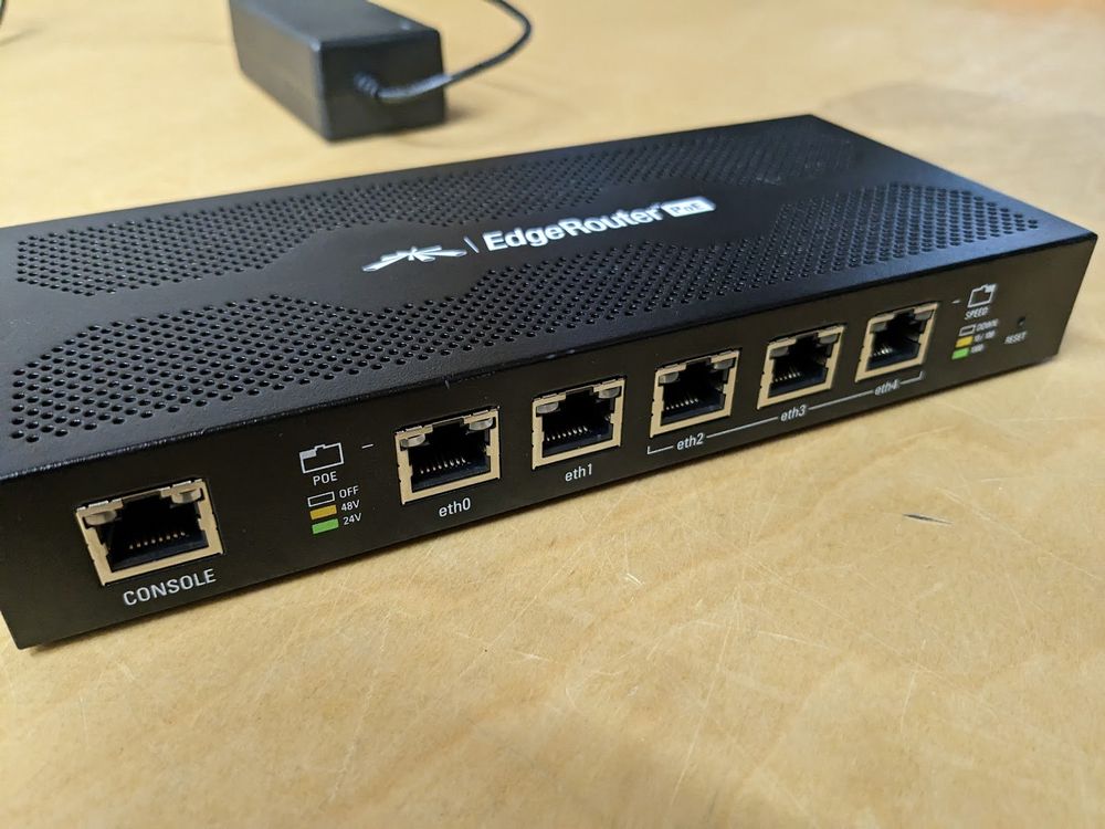 Ubiquiti EdgeRouter ERPoe-5 POE (Gebraucht) in für CHF 35 – mit ...