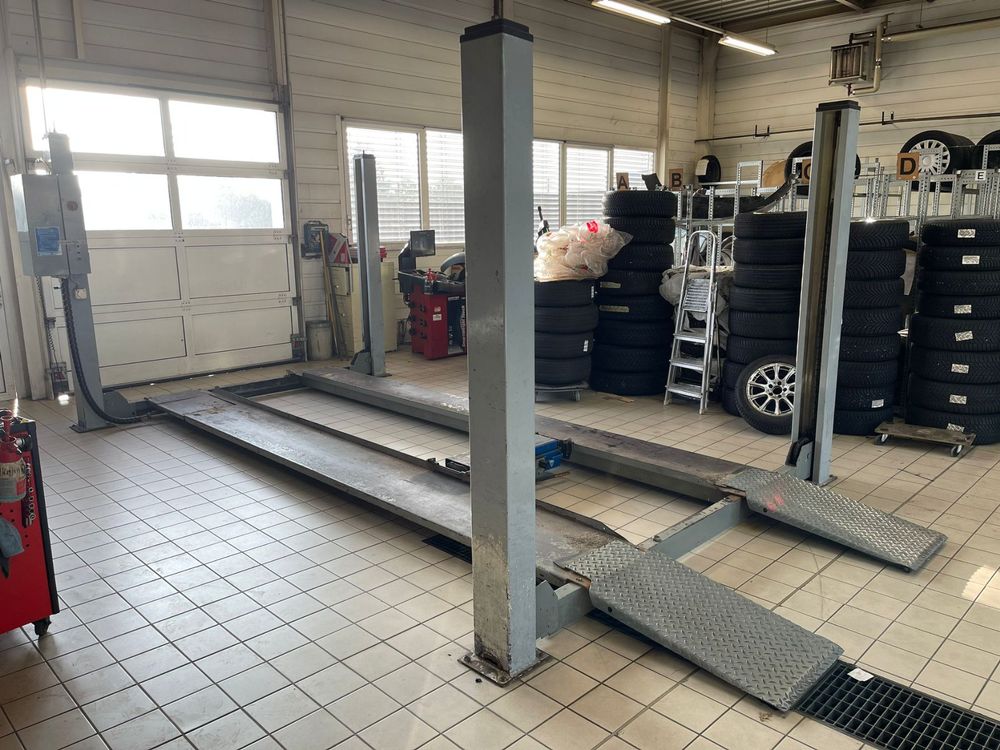 Lift 4 colonnes STENHOJ DK-7150 max 4'000 Kg (Gebraucht) in Delémont ...