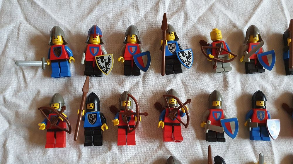 24 LEGO Ritter Ritterfiguren Castle System 80er 90er (Gebraucht) in ...