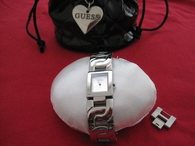 MONTRE GUESS (Neuf avec emballage d'origine) à Murten pour CHF 39.9 ...