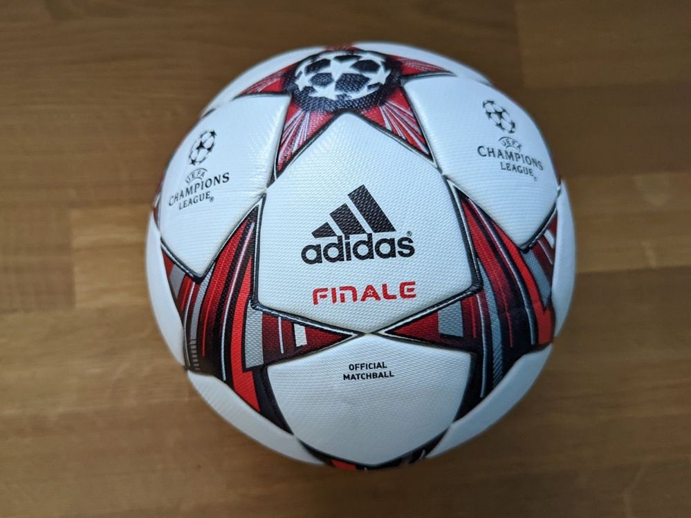 adidas UEFA Champions League 2013/2014 Official Matchball | Kaufen auf ...