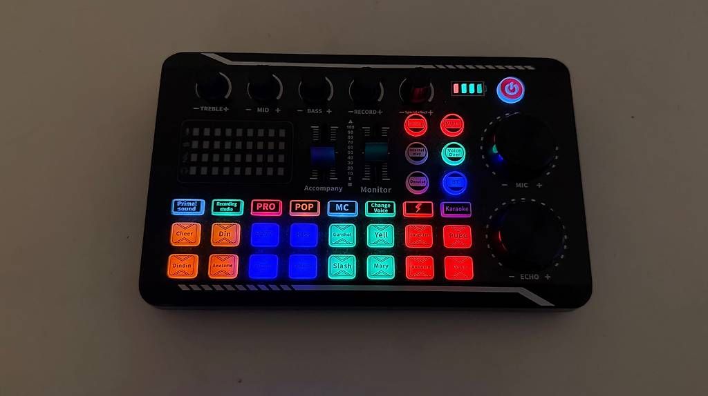 USB Sound Card Audio Mixer mit Effekten und Karaoke Funktion (Gebraucht ...