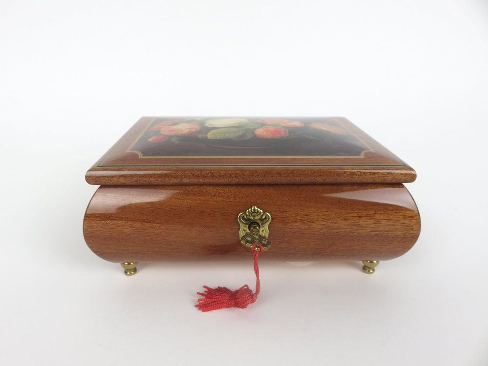 Ardleigh Elliott Rosen-Träumereien Spieluhr (Gebraucht) in Urtenen ...