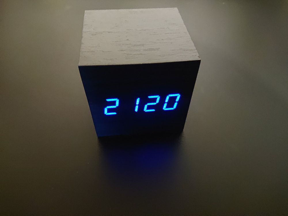 NEU - Digital Multi Info Cube Holz Design Voice Control LED (Neu und ...