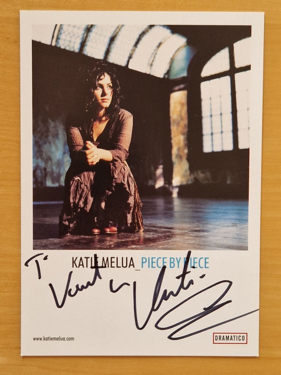 Katie Melua, Original Autogramm auf Karte in Farbe | Kaufen auf Ricardo