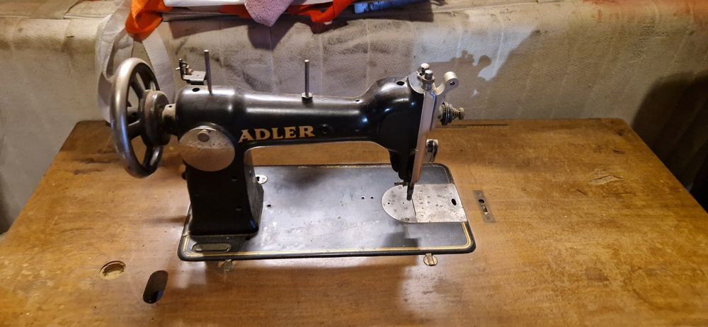 Alte Nähmaschine (Gebraucht) in Heiligkreuz (Mels) für CHF 1 – nur Abholung auf Ricardo kaufen