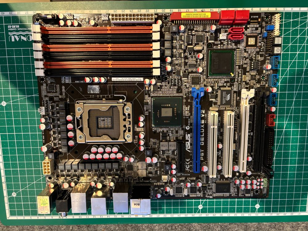 ASUS P6T Deluxe V2 LGA1366 + Xeon W3520 (Gebraucht) in Niederlenz für ...