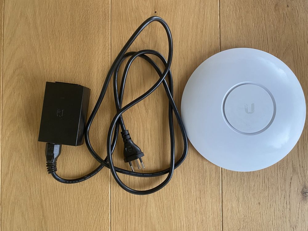Unifi AP AC Pro + PoE Adapter (Gebraucht) in Grenchen für CHF 73 – mit ...