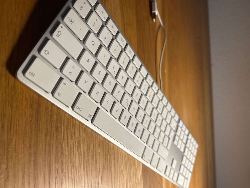 Clavier Apple Magic Keyboard avec pavé numérique - État (D'occasion) à ...