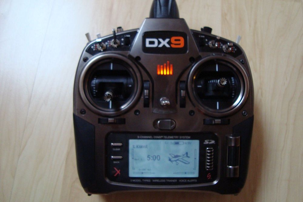 Spektrum DX 9 (Gebraucht) in für CHF 252 – mit Lieferung auf Ricardo kaufen