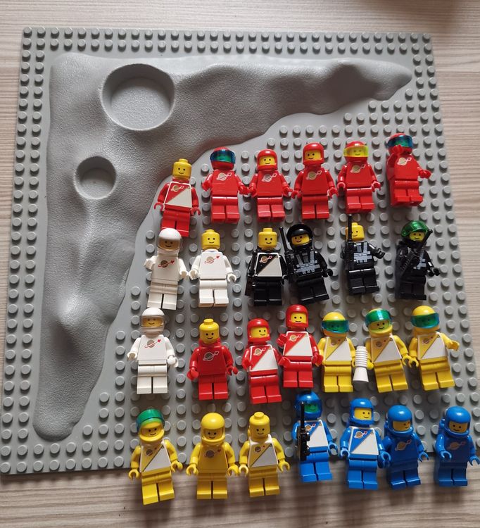 Lego Space Figuren inkl Mondplatte | Kaufen auf Ricardo