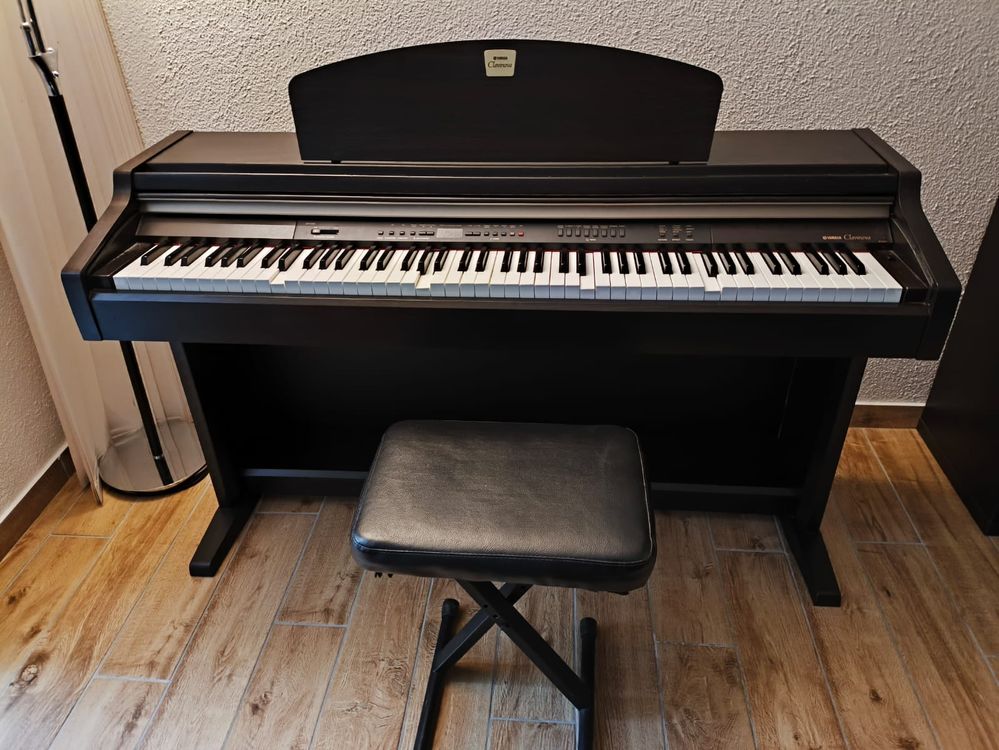 Yamaha Clavinova CLP-330 E-Piano | Kaufen auf Ricardo
