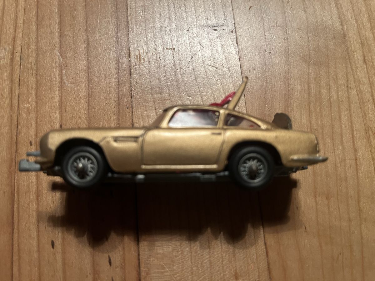 Aston Martin Corgi Toys DB 5 James Bond 007 (Defekt) in Wabern für CHF ...