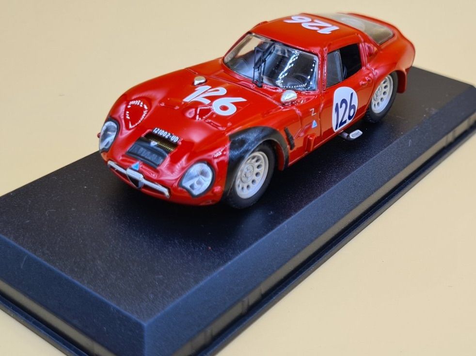 Best Alfa Romeo TZ2 Targa Florio 1966 #126 rot 1:43 (Neu und originalverpackt) in Frauenfeld für ...