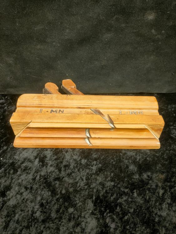 RABOT ANCIEN Signé (Gebraucht) in Genève für CHF 5 – mit Lieferung auf ...