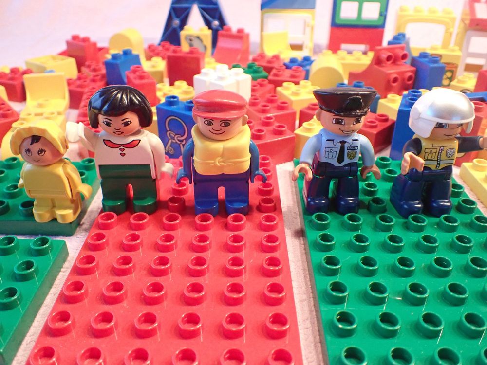 Lego DUPLO Figuren, Platten und viele Bausteine | Kaufen auf Ricardo