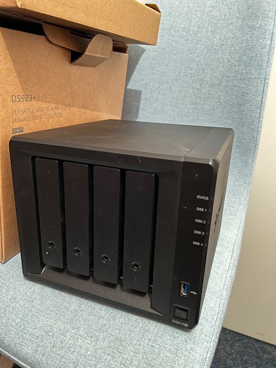 Synology NAS DS918+ 4-Bay 8G (Gebraucht) in Vessy für CHF 300 – mit Lieferung auf Ricardo kaufen