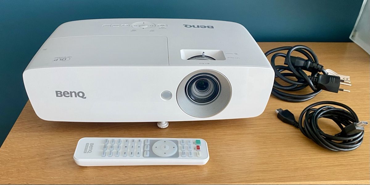 BenQ W1090 Projecteur Home Cinéma Full HD (D'occasion) à Lausanne pour ...
